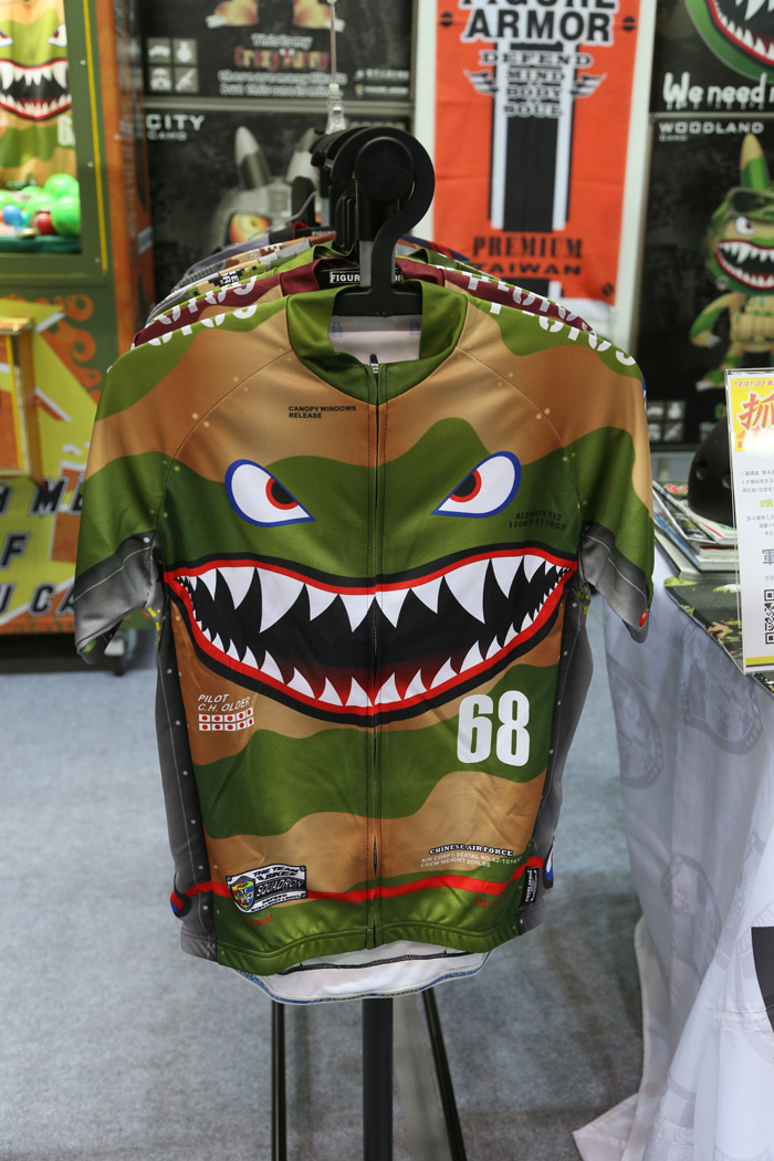 Figure Armor "Flying Tigers" P40 Edition | Popular Airsoft: Welcome To ...