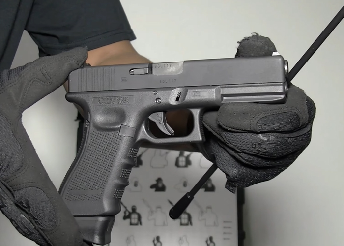 Airsoft Mike: Glock 17 CO2 Version | Popular Airsoft Airsoft Mike: Glock 17 CO2 Version | Popular Airsoft