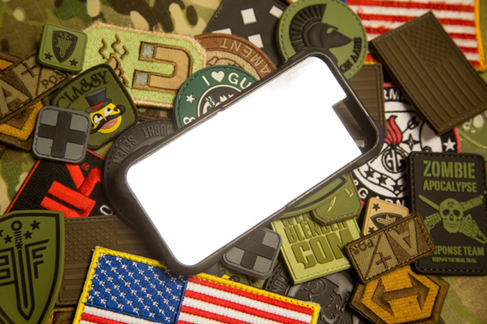 The Cero Tactical Signal Morale Phone Case Is On Kickstarter | Popular ...