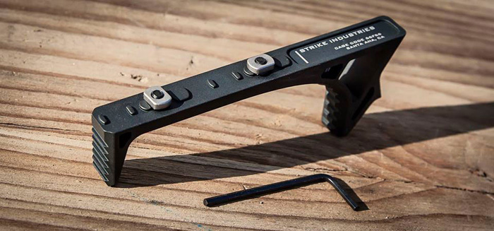 Strike Industries LINK Curved ForeGip | Popular Airsoft: Welcome To The ...