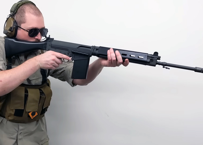 Explosive Enterprises Reviews The VFC LAR GBB Rifle | Popular Airsoft ...