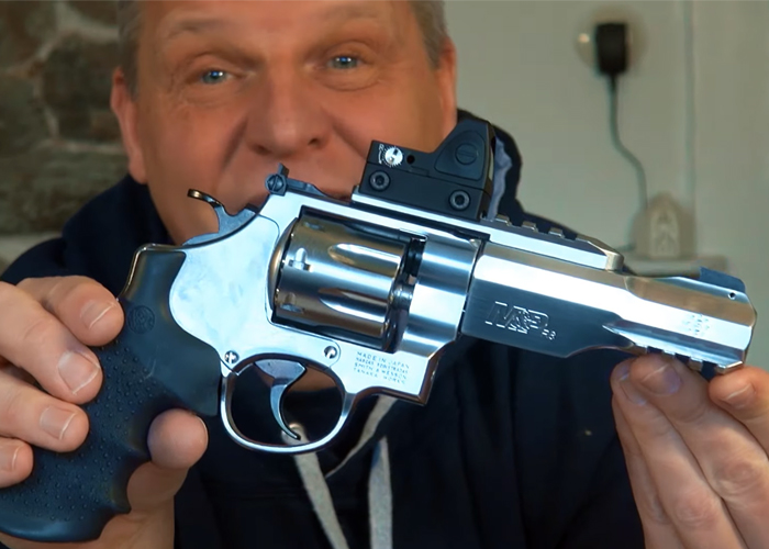 BB2K Airsoft: Tanaka Works S&W Model 327 M&P R8 | Popular Airsoft ...