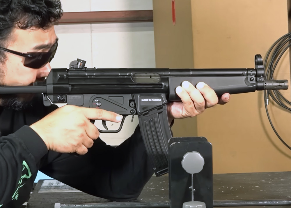 Hyperdouraku's VFC HK53 Gas Blowback Rifle Review | Popular Airsoft: Welcome To The Airsoft World