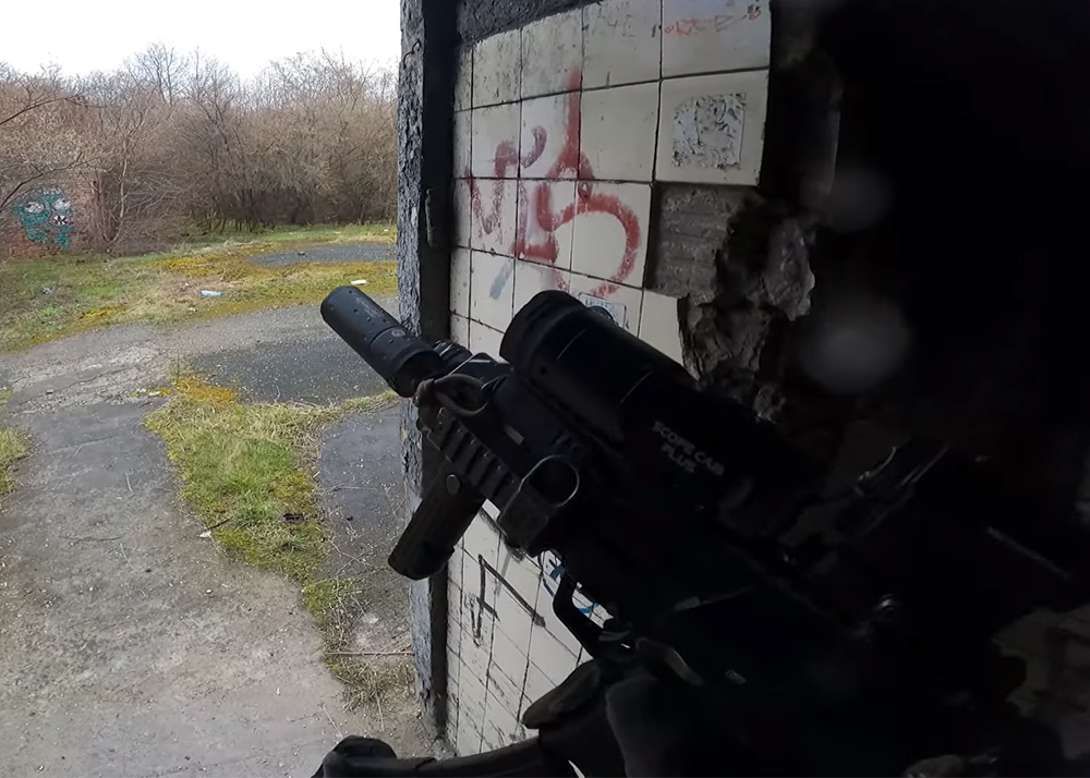 RunCam ScopeCam Plus Mounted On HPA-Powered MP7 | Popular Airsoft ...
