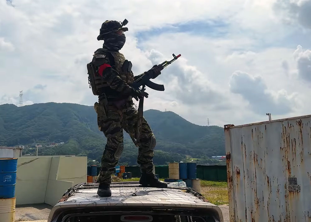 Molcom With The Tokyo Marui AKM GBB Rifle | Popular Airsoft: Welcome To ...