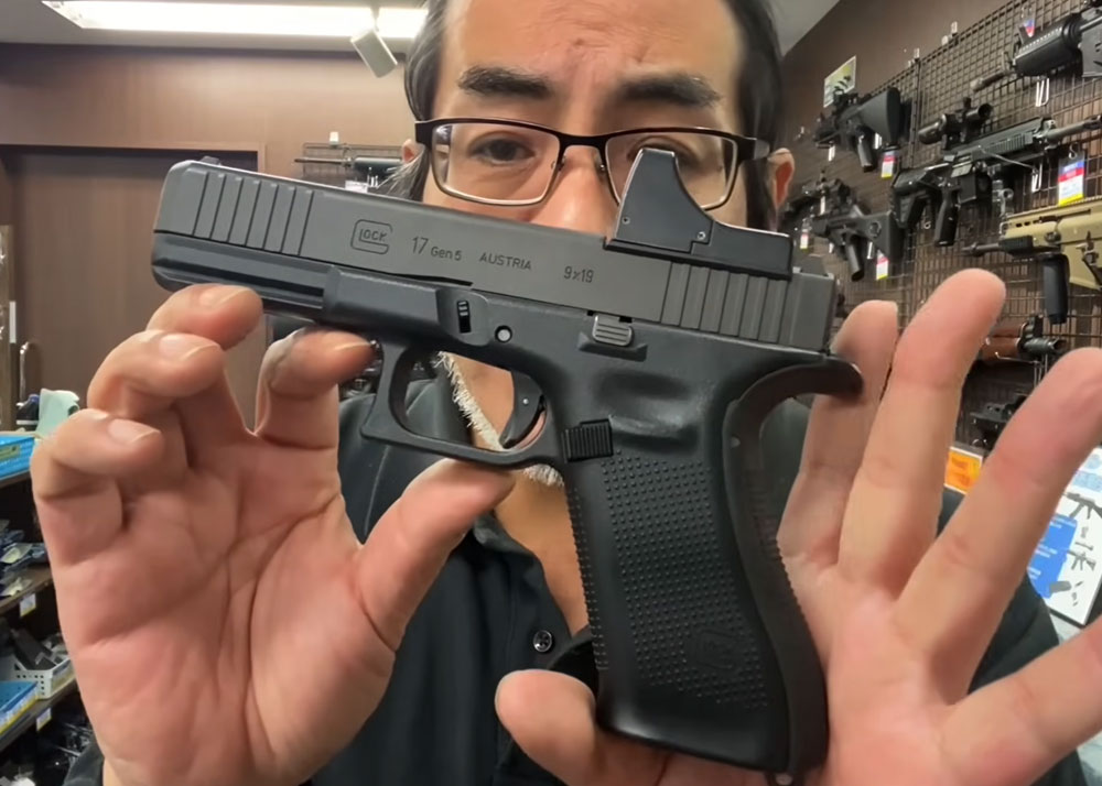 Tokyo Marui G17 Gen5 MOS GBB Pistol Review & Test | Popular Airsoft ...