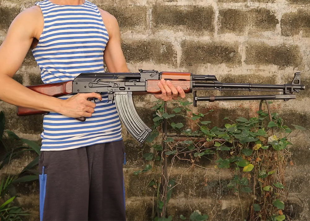 Renegade Cow Test Fires The WE Airsoft RPK GBB | Popular Airsoft ...