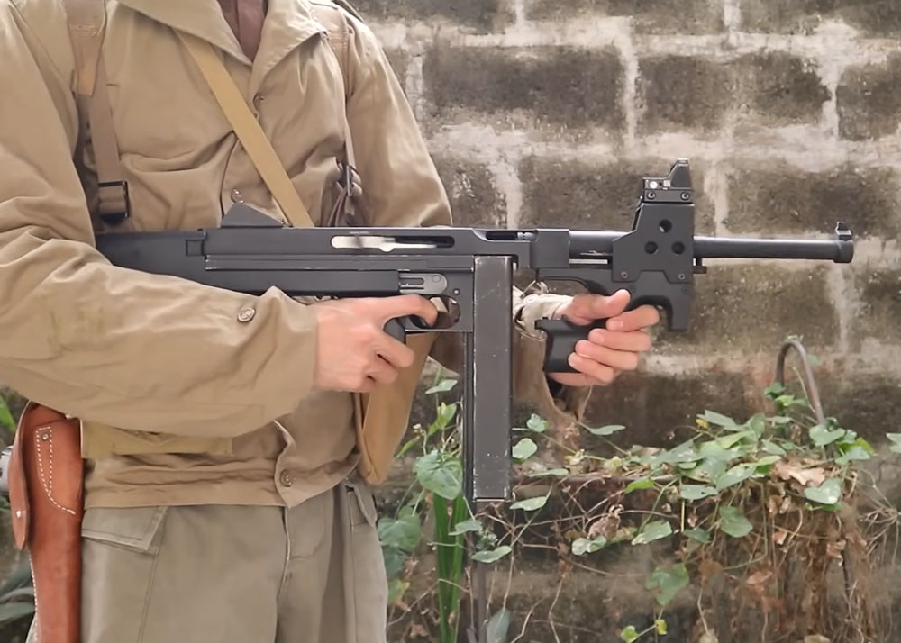 Renegade Cow's Pthompson 90 | Popular Airsoft: Welcome To The Airsoft World