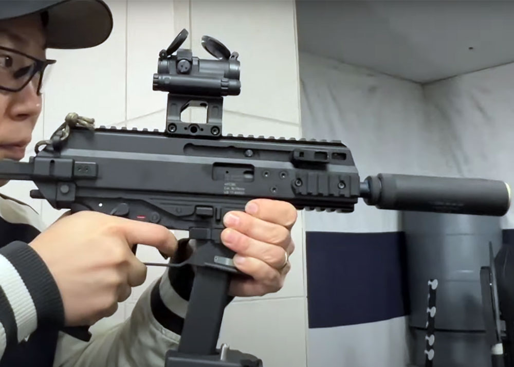 Airsix TV: Maruyama SCW9 PRO-G GBB | Popular Airsoft: Welcome To The Airsoft World