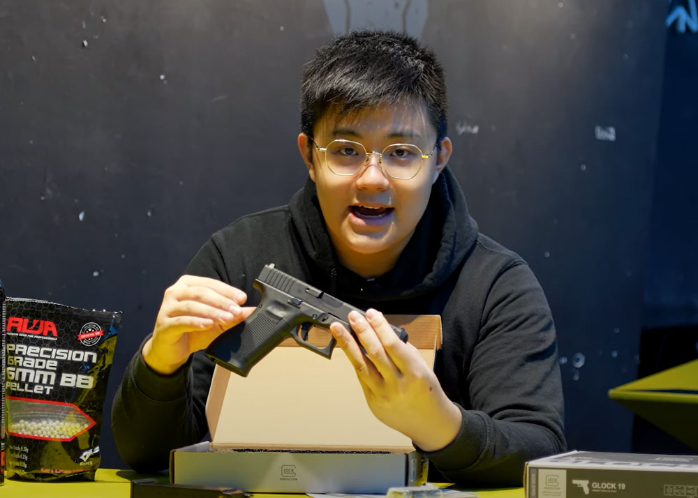 Bang Bang: Umarex Steel Glock GBB Series By SRC | Popular Airsoft ...