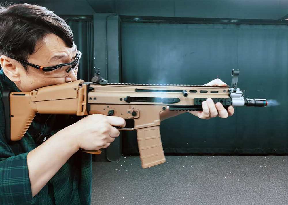 Ahjae TV Unboxes The Guns Modify SCAR-L Gas Blowback Rifle | Popular ...