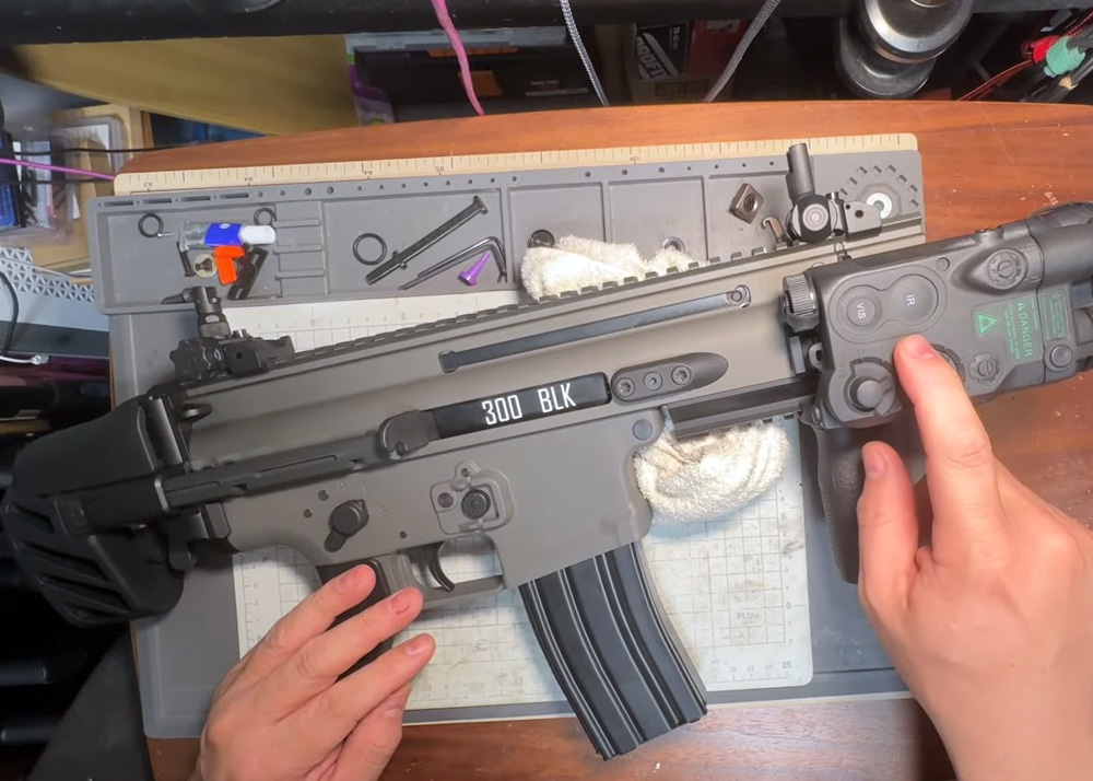 BOLT FN SCAR SC BRSS Disassembly | Popular Airsoft: Welcome To The ...