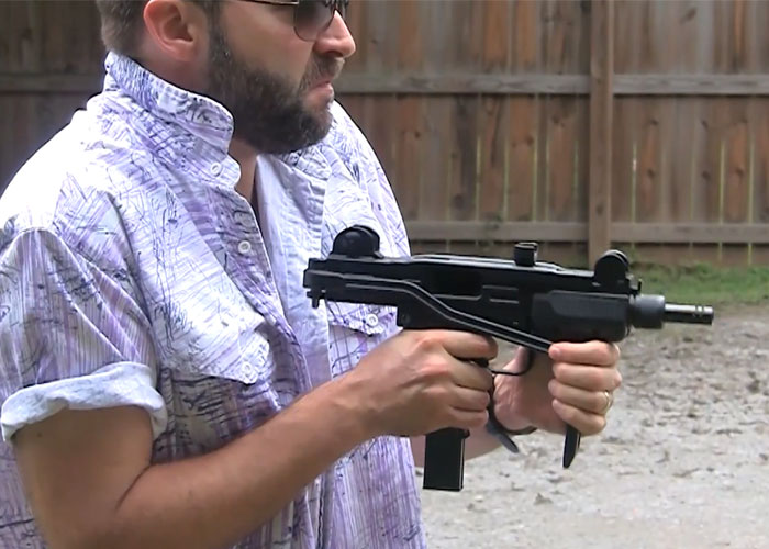 Elite Force IWI UZI CO2 SMG Review | Popular Airsoft: Welcome To The ...