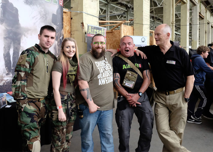 Airsoft Guns, Gear & Awesome People At The Airsoft Showcase 2016 ...