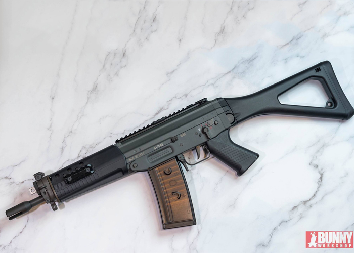 Bunny Custom GHK SIG 553 GBB Rifle | Popular Airsoft: Welcome To The ...
