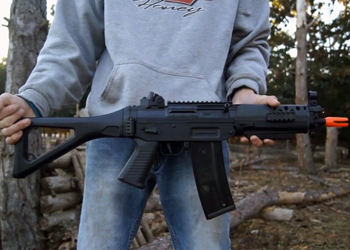ICS SIG 552 Sportline AEG Review | Popular Airsoft: Welcome To The ...