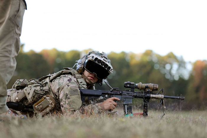 The U.S. Army’s IVAS HoloLens Headsets Are Giving Testers Nausea ...